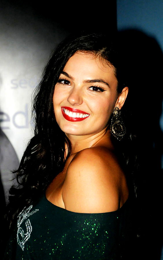 Morenas Mulheres Atrizes Celebridades Regiane Alves – Wikipédia, A